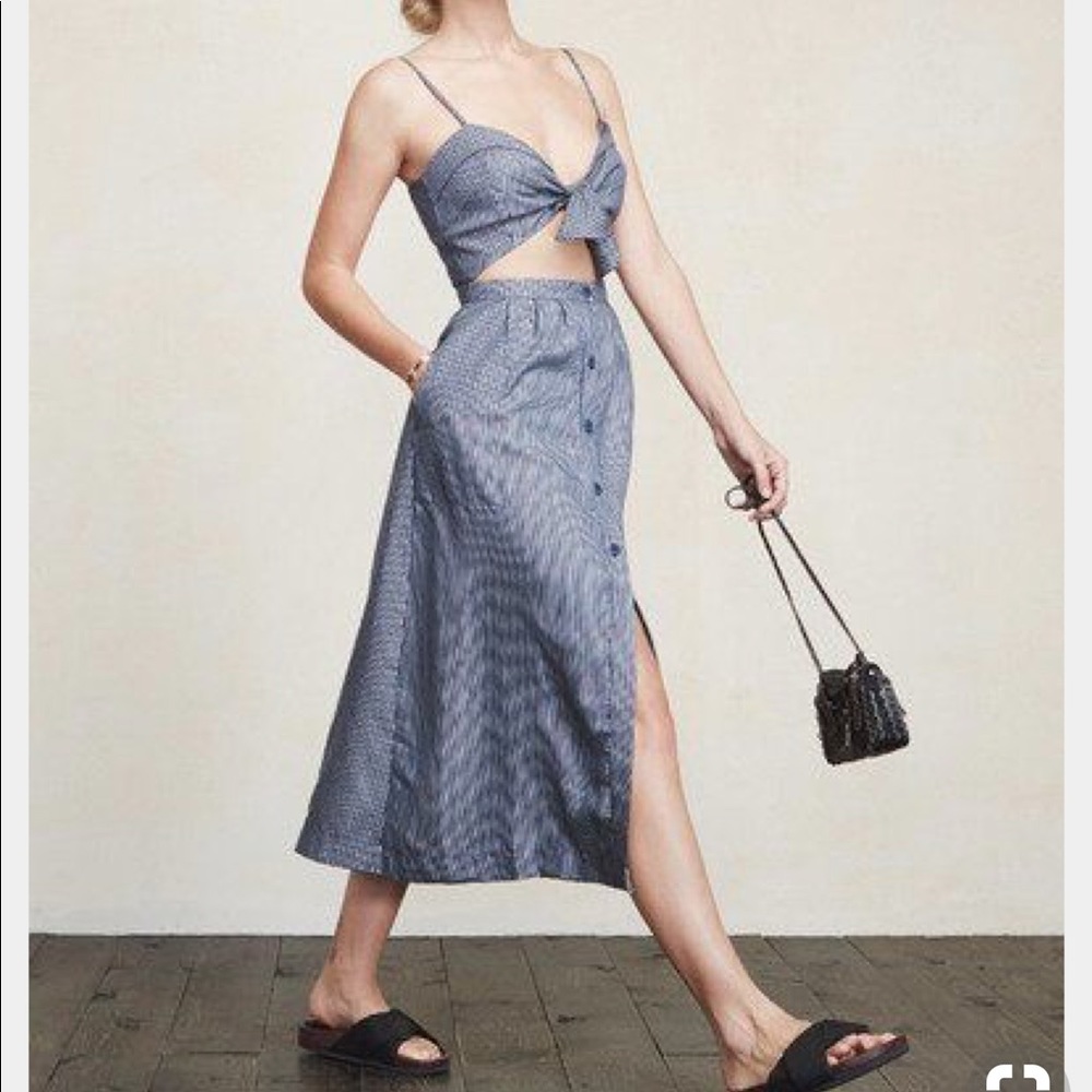 Reformation Riley Dress In Railroad - Gem